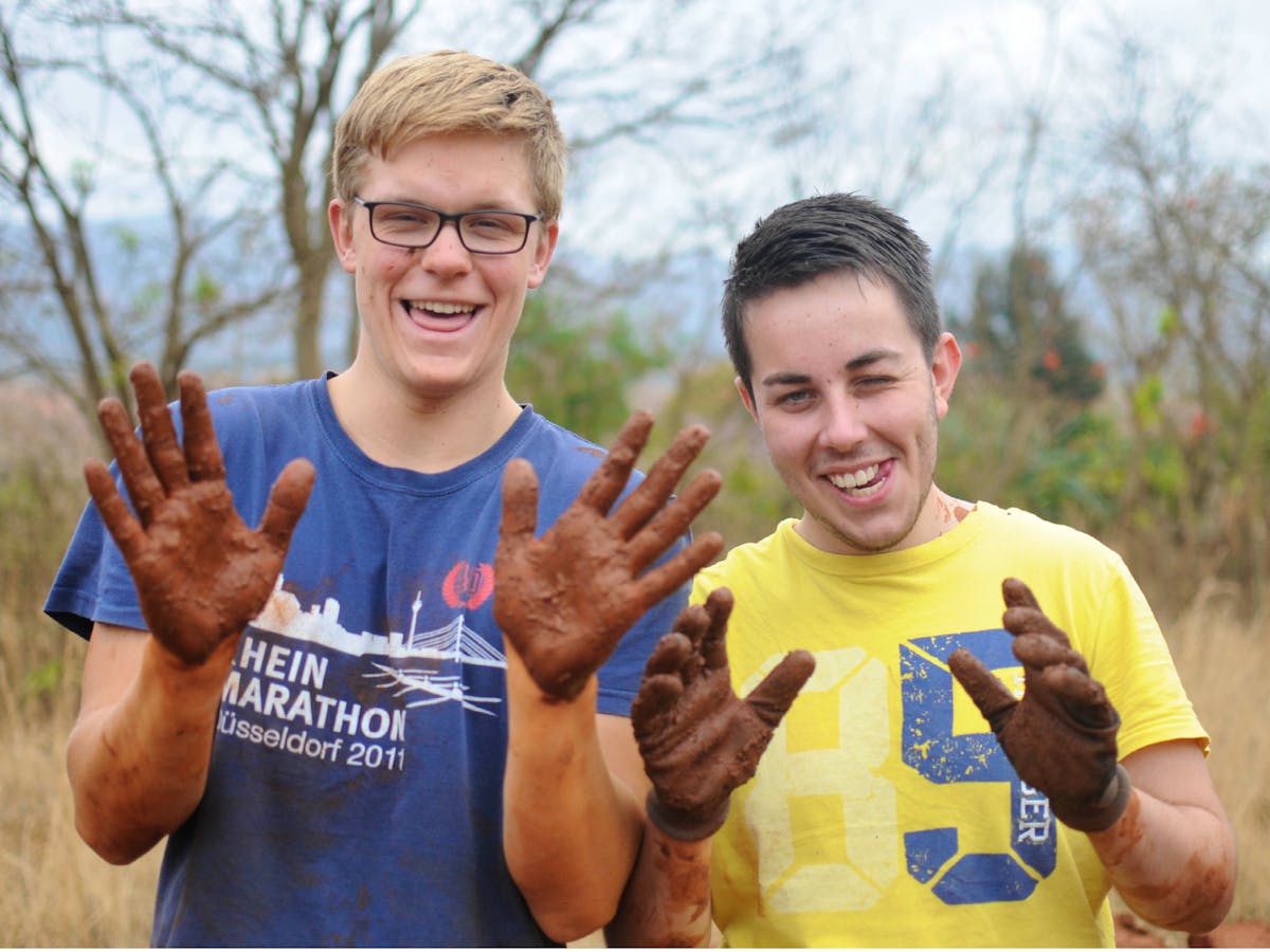 Construction Helper for Neighbourhood Care Points | Volunteer in ...