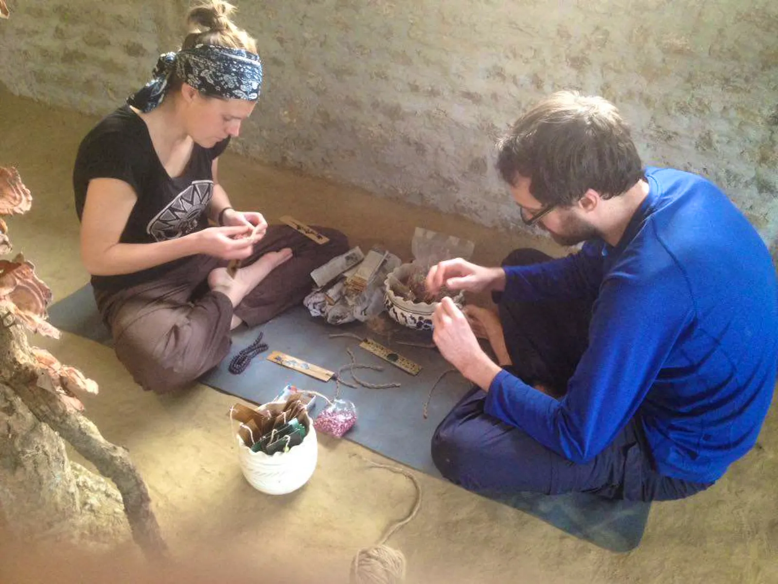 Helping with art and handicraft work | Volunteer in India 2024