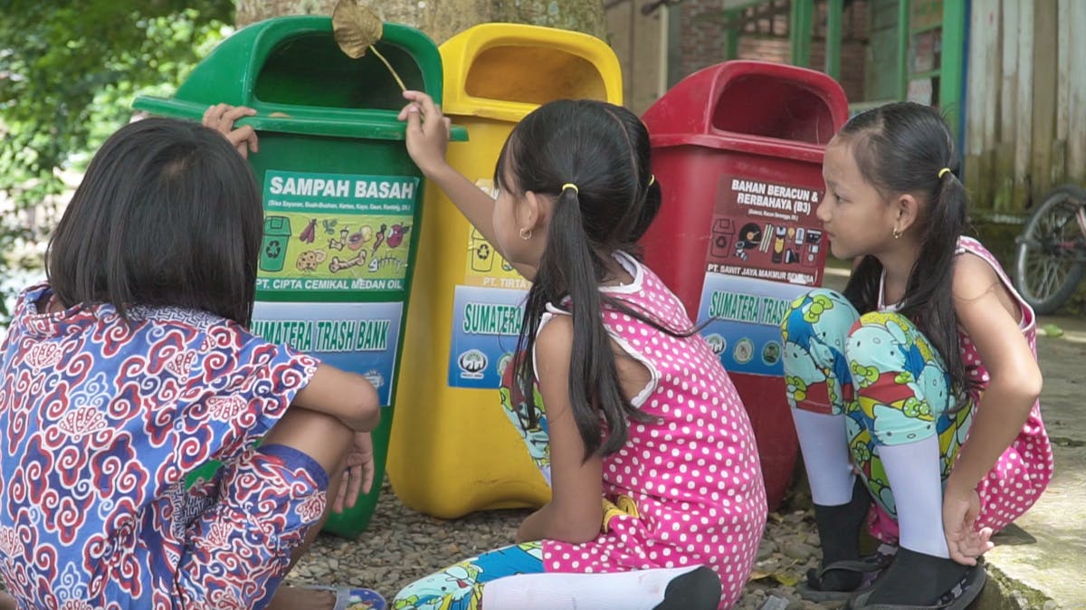 Support the Biggest Recycling Village in the World | Volunteer in ...