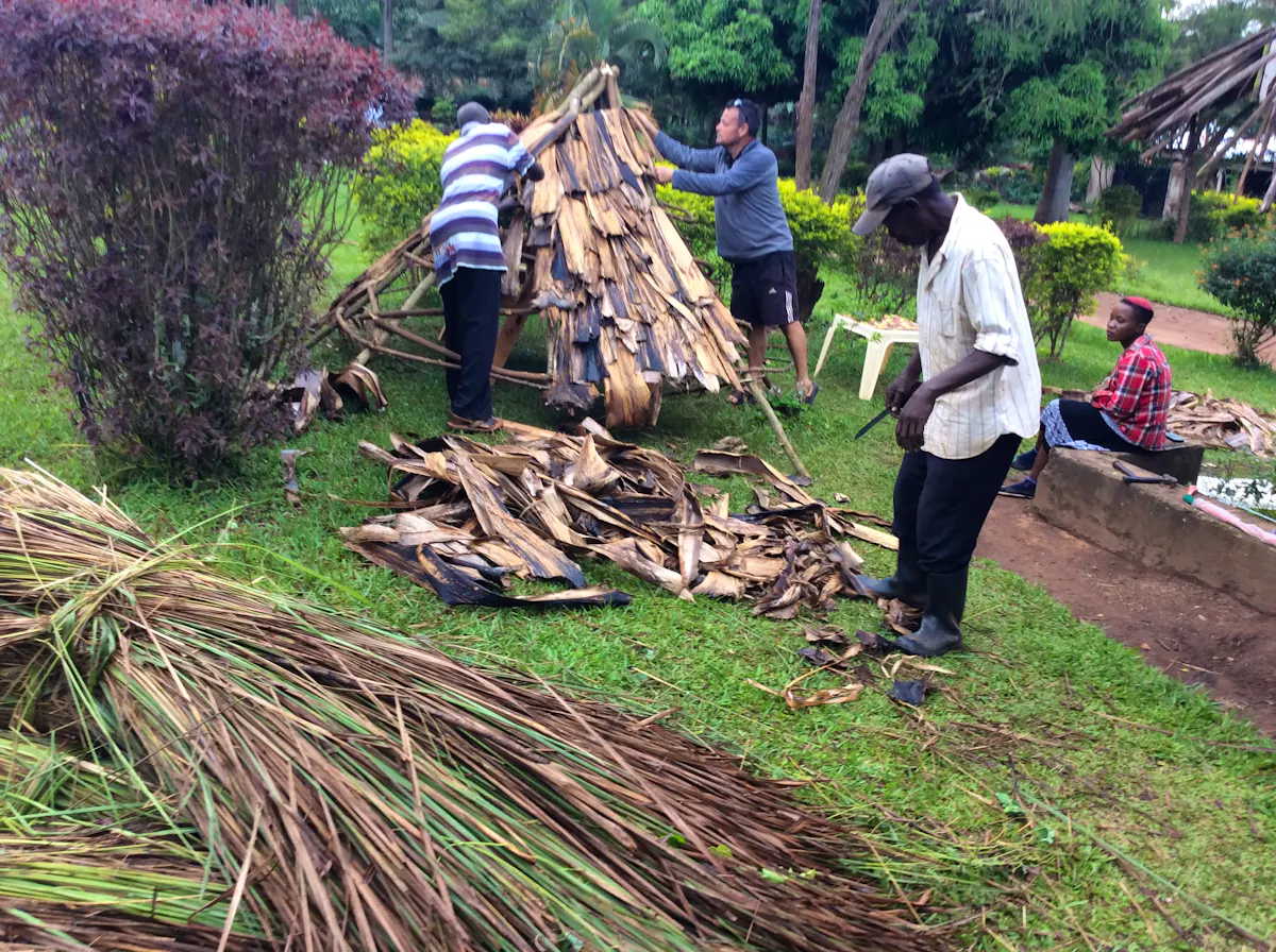 Training in art, design and craft | Volunteer in Uganda 2025