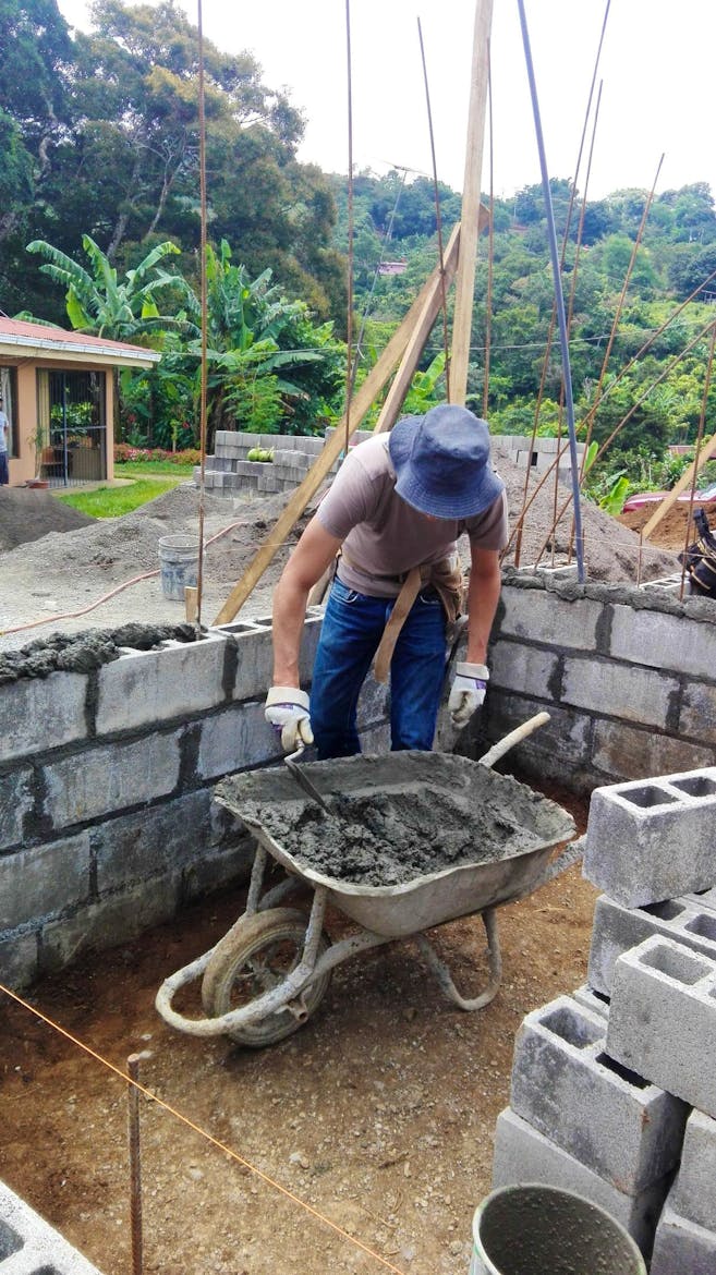Construction and Renovation | Volunteer in Costa Rica 2025