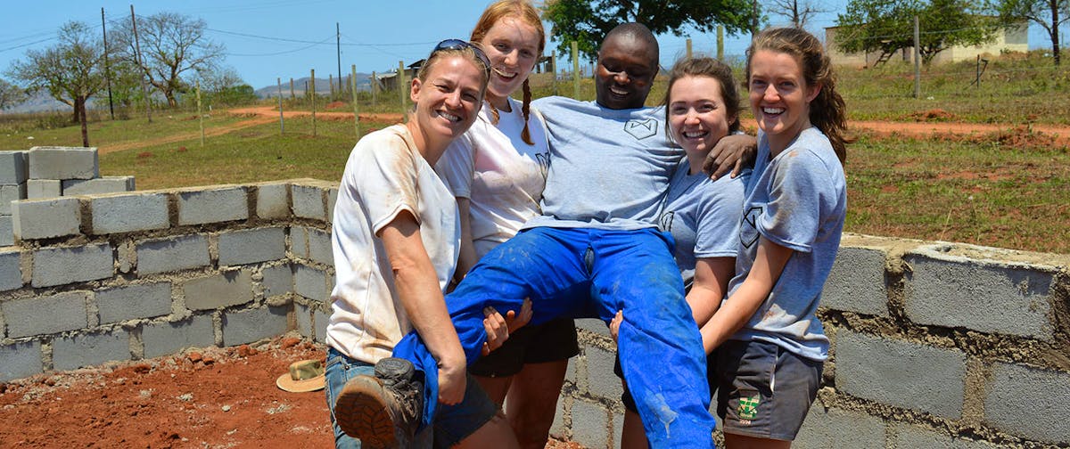 Construction Helper for Neighbourhood Care Points | Volunteer in ...