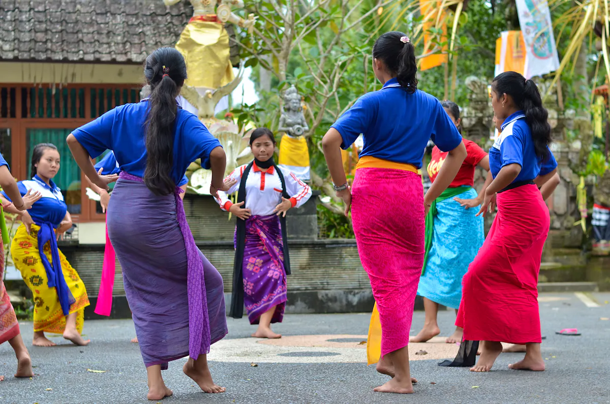 Teaching at NGO High School in Ubud | Volunteer in Indonesia 2025