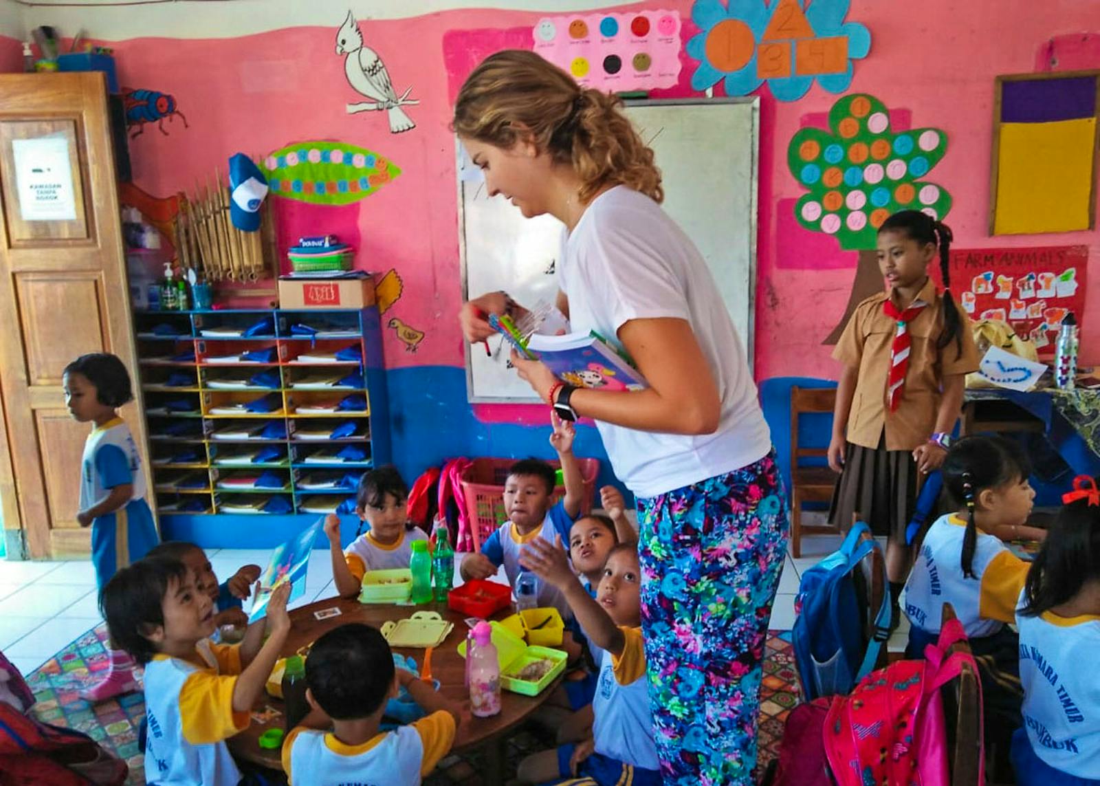 Kindergarten Teacher and Assistent | Volunteer in Indonesia 2025